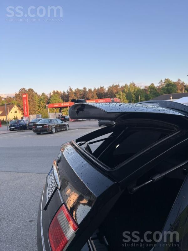 Melns BMW 330 2002 Rīga, ar dzinēja tilpumu 3.00 L un nobraukumu 403 tūkst. km par 3150 €, foto 5 vietnē AUTOMOTO.COM.LV