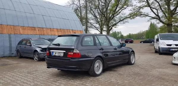 Melns BMW 330 2002 Valmiera, ar dzinēja tilpumu 3.00 L un nobraukumu 480 tūkst. km par 2200 €, foto 3 vietnē AUTOMOTO.COM.LV