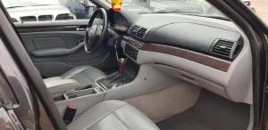 Black BMW 330 2002 in Valmiera, with an engine capacity of 3.00 L and mileage of 480 thousand km for 2200 €, photo 12 on AUTOMOTO.COM.LV