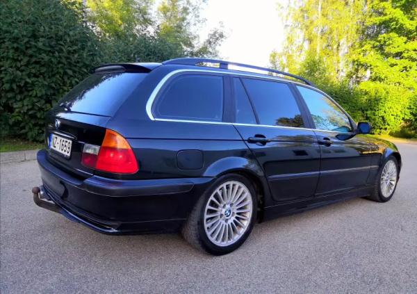 Black BMW 330 2002 in Riga, with an engine capacity of 3.00 L and mileage of 338 thousand km for 2290 €, photo 4 on AUTOMOTO.COM.LV