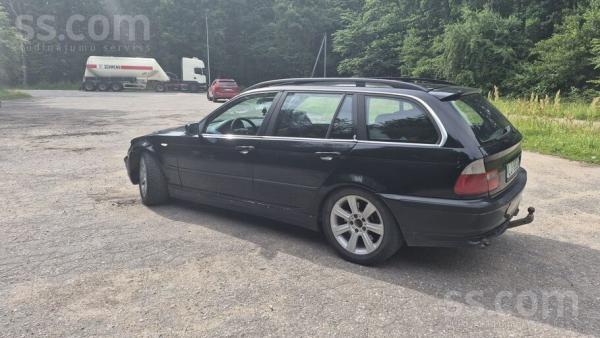 Black BMW 330 2002 in Liepaja, with an engine capacity of 3.00 L and mileage of 462 thousand km for 2500 €, photo 4 on AUTOMOTO.COM.LV