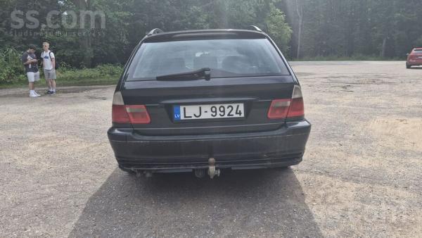 Black BMW 330 2002 in Liepaja, with an engine capacity of 3.00 L and mileage of 462 thousand km for 2500 €, photo 5 on AUTOMOTO.COM.LV