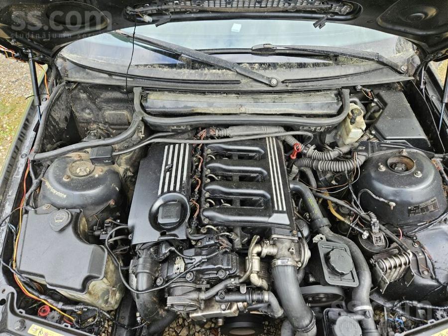 Black BMW 330 2002 in Valka, with an engine capacity of 3.00 L and mileage of 427 thousand km for 850 €, photo 10 on AUTOMOTO.COM.LV