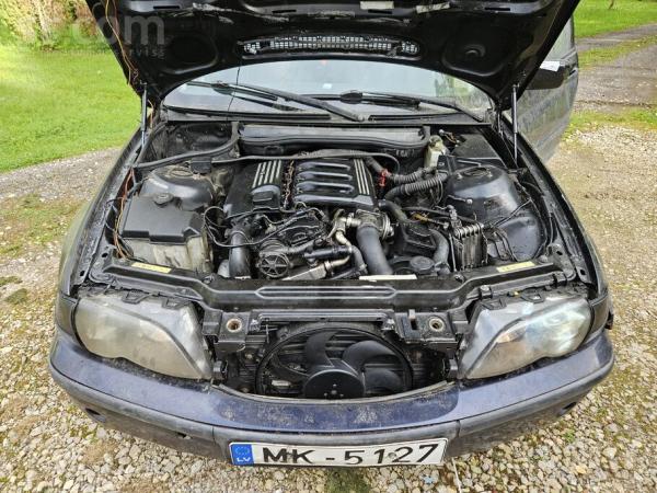 Black BMW 330 2002 in Valka, with an engine capacity of 3.00 L and mileage of 427 thousand km for 850 €, photo 10 on AUTOMOTO.COM.LV
