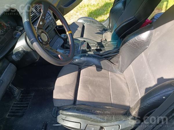 Melns BMW 330 2002 Rīga, ar dzinēja tilpumu 3.00 L un nobraukumu 427 tūkst. km par 800 €, foto 1 vietnē AUTOMOTO.COM.LV