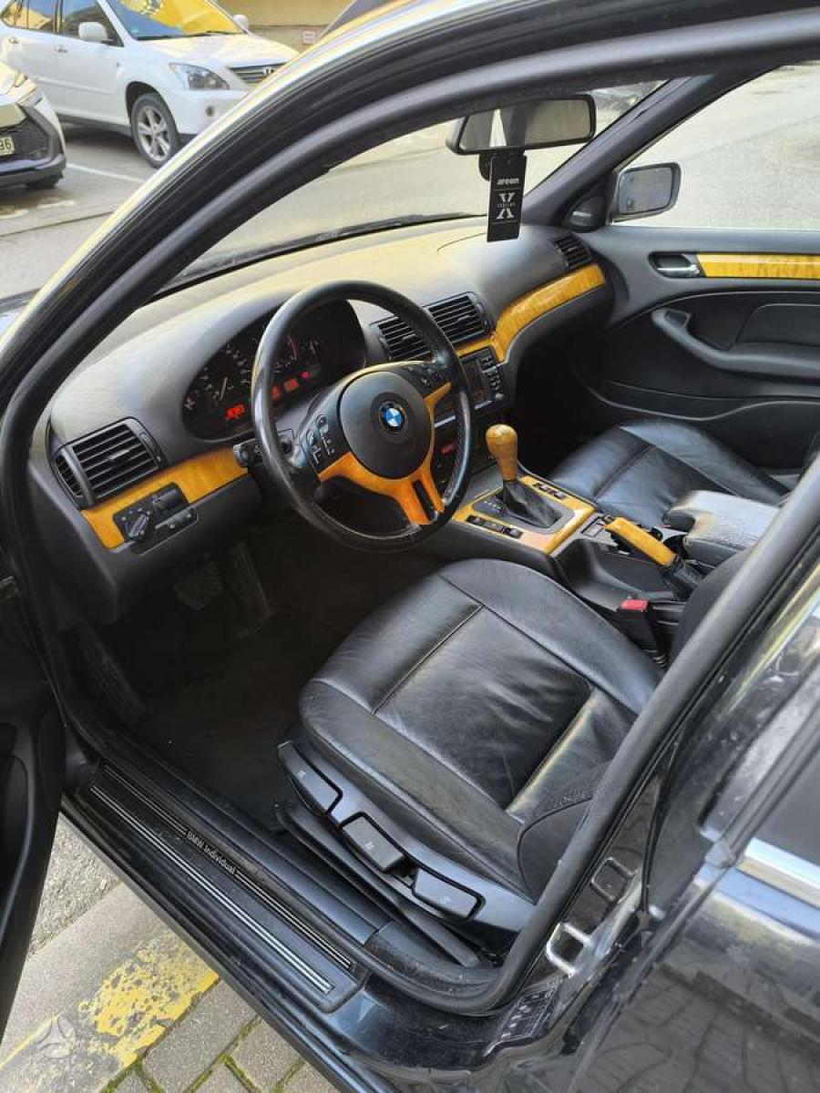 Black BMW 330 2002 in Vilnius, with an engine capacity of 3.00 L and mileage of 387 thousand km for 1700 €, photo 6 on AUTOMOTO.COM.LV