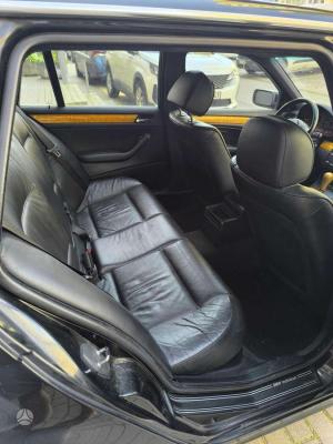 Black BMW 330 2002 in Vilnius, with an engine capacity of 3.00 L and mileage of 387 thousand km for 1700 €, photo 10 on AUTOMOTO.COM.LV
