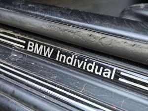 Black BMW 330 2002 in Vilnius, with an engine capacity of 3.00 L and mileage of 387 thousand km for 1700 €, photo 14 on AUTOMOTO.COM.LV
