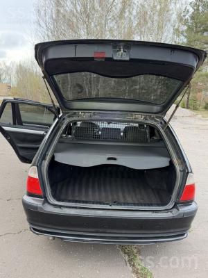 Black BMW 330 2003 in Riga, with an engine capacity of 3.00 L and mileage of 374 thousand km for 2000 €, photo 10 on AUTOMOTO.COM.LV