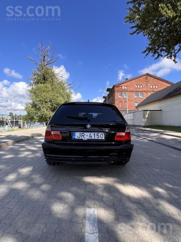 Black BMW 330 2003 in Liepaja, with an engine capacity of 3.00 L and mileage of 363 thousand km for 2900 €, photo 3 on AUTOMOTO.COM.LV