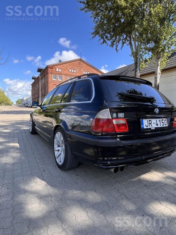 Black BMW 330 2003 in Liepaja, with an engine capacity of 3.00 L and mileage of 363 thousand km for 2900 €, photo 5 on AUTOMOTO.COM.LV