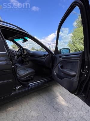 Black BMW 330 2003 in Liepaja, with an engine capacity of 3.00 L and mileage of 363 thousand km for 2900 €, photo 11 on AUTOMOTO.COM.LV