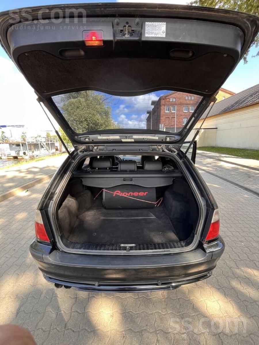 Black BMW 330 2003 in Liepaja, with an engine capacity of 3.00 L and mileage of 363 thousand km for 2900 €, photo 15 on AUTOMOTO.COM.LV