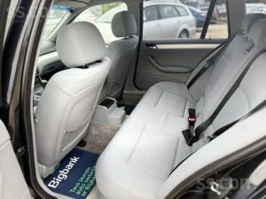 Melns BMW 330 2004 Rīga, ar dzinēja tilpumu 3.00 L un nobraukumu 267 tūkst. km par 3299 €, foto 27 vietnē AUTOMOTO.COM.LV