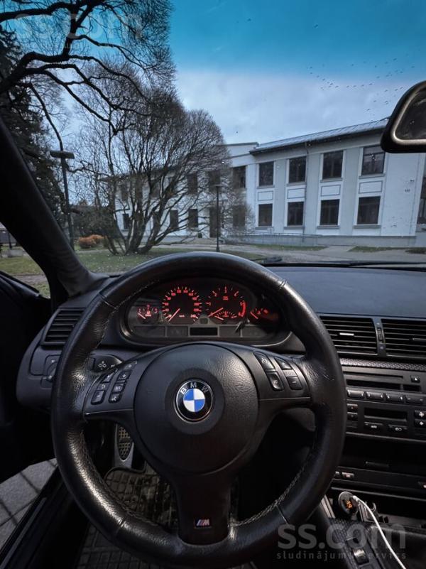 Black BMW 330 2004 in Jekabpils, with an engine capacity of 3.00 L and mileage of 342 thousand km for 3250 €, photo 11 on AUTOMOTO.COM.LV