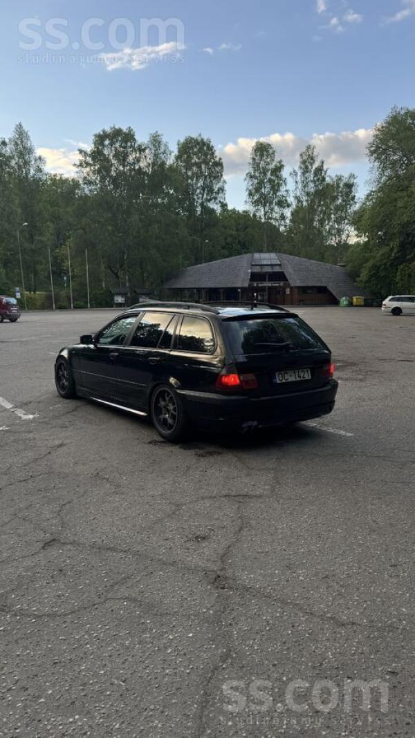 Black BMW 330 2004 in Riga, with an engine capacity of 3.00 L and mileage of 493 thousand km for 3250 €, photo 6 on AUTOMOTO.COM.LV