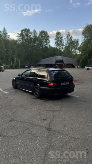 Black BMW 330 2004 in Riga, with an engine capacity of 3.00 L and mileage of 493 thousand km for 3250 €, photo 7 on AUTOMOTO.COM.LV
