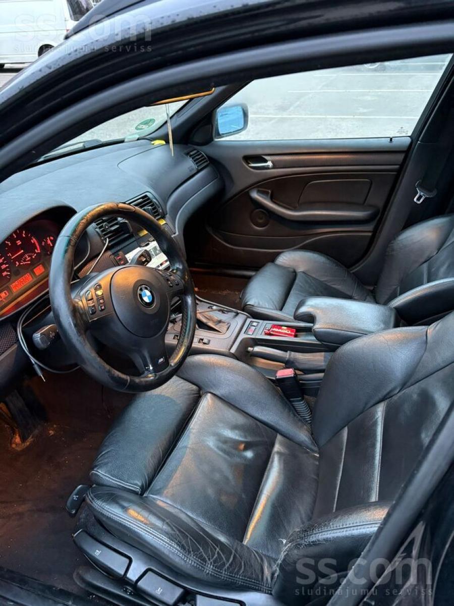 Black BMW 330 2004 in Riga, with an engine capacity of 3.00 L and mileage of 340 thousand km for 3200 €, photo 6 on AUTOMOTO.COM.LV