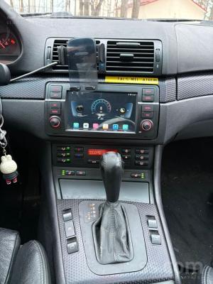 Black BMW 330 2004 in Riga, with an engine capacity of 3.00 L and mileage of 340 thousand km for 3200 €, photo 8 on AUTOMOTO.COM.LV