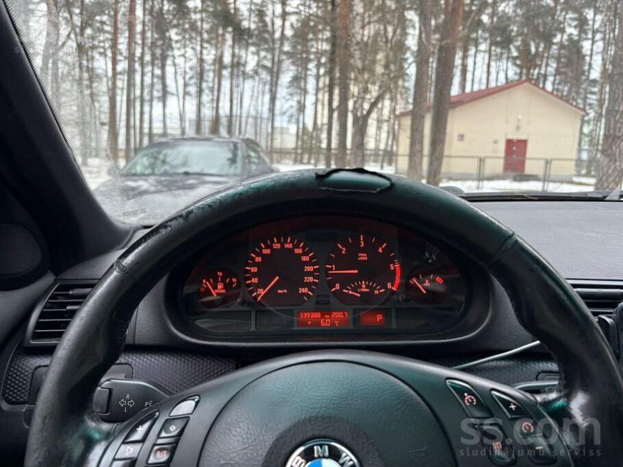 Black BMW 330 2004 in Riga, with an engine capacity of 3.00 L and mileage of 340 thousand km for 3200 €, photo 10 on AUTOMOTO.COM.LV
