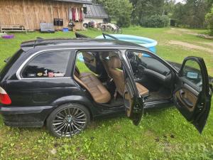 Черный БМВ 330 2004 в Екабпилс, объемом двигателя 3.00 л и пробегом 365 тыс. км за 2600 €, фото  на AUTOMOTO.COM.LV