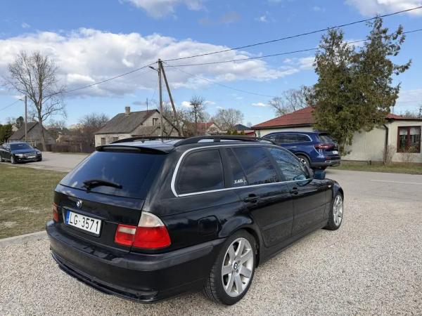 Black BMW 330 2004 in Ventspils, with an engine capacity of 3.00 L and mileage of 363 thousand km for 2450 €, photo 4 on AUTOMOTO.COM.LV