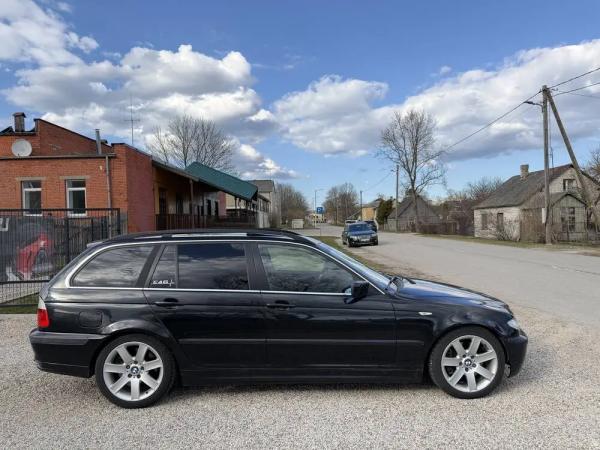 Black BMW 330 2004 in Ventspils, with an engine capacity of 3.00 L and mileage of 363 thousand km for 2450 €, photo 8 on AUTOMOTO.COM.LV