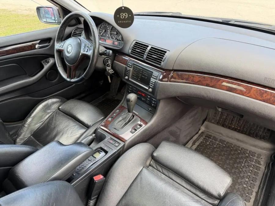 Black BMW 330 2004 in Ventspils, with an engine capacity of 3.00 L and mileage of 363 thousand km for 2450 €, photo 19 on AUTOMOTO.COM.LV