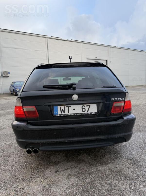 Black BMW 330 2004 in Riga, with an engine capacity of 3.00 L and mileage of 343 thousand km for 3590 €, photo 3 on AUTOMOTO.COM.LV