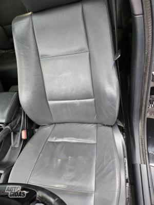 Black BMW 330 2004 in Klaipeda, with an engine capacity of 2.90 L and mileage of 410 thousand km for 2650 €, photo 19 on AUTOMOTO.COM.LV