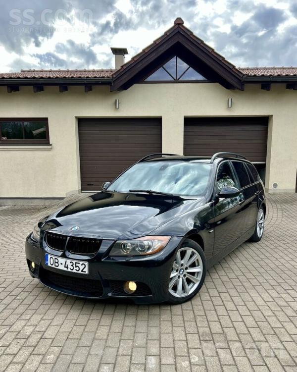 Melns BMW 330 2005 Rīga, ar dzinēja tilpumu 3.00 L un nobraukumu 314 tūkst. km par 4555 €, foto 1 vietnē AUTOMOTO.COM.LV