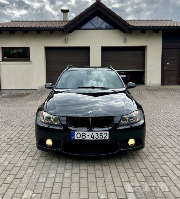 Melns BMW 330 2005 Rīga, ar dzinēja tilpumu 3.00 L un nobraukumu 314 tūkst. km par 4555 €, foto 2 vietnē AUTOMOTO.COM.LV