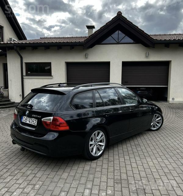 Melns BMW 330 2005 Rīga, ar dzinēja tilpumu 3.00 L un nobraukumu 314 tūkst. km par 4555 €, foto 4 vietnē AUTOMOTO.COM.LV