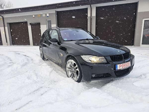 Black BMW 330 2005 in Vilnius, with an engine capacity of 3.00 L and mileage of 289 thousand km for 4999 €, photo 1 on AUTOMOTO.COM.LV