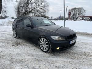 Black BMW 330 2005 in Riga, with an engine capacity of 3.00 L and mileage of 430 thousand km for 3600 €, photo 10 on AUTOMOTO.COM.LV