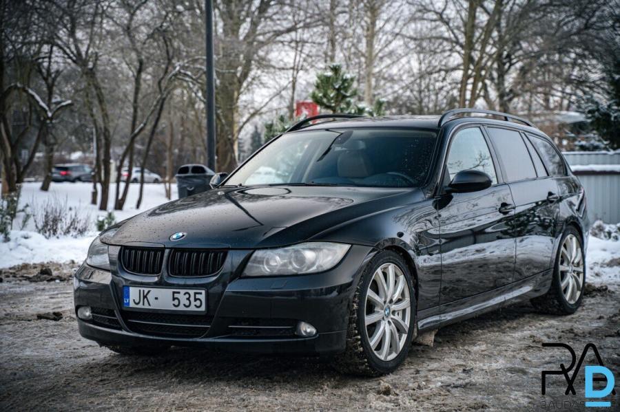 Black BMW 330 2005 in Riga, with an engine capacity of 3.00 L and mileage of 430 thousand km for 3990 €, photo 1 on AUTOMOTO.COM.LV