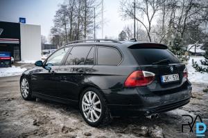 Black BMW 330 2005 in Riga, with an engine capacity of 3.00 L and mileage of 430 thousand km for 3990 €, photo 3 on AUTOMOTO.COM.LV