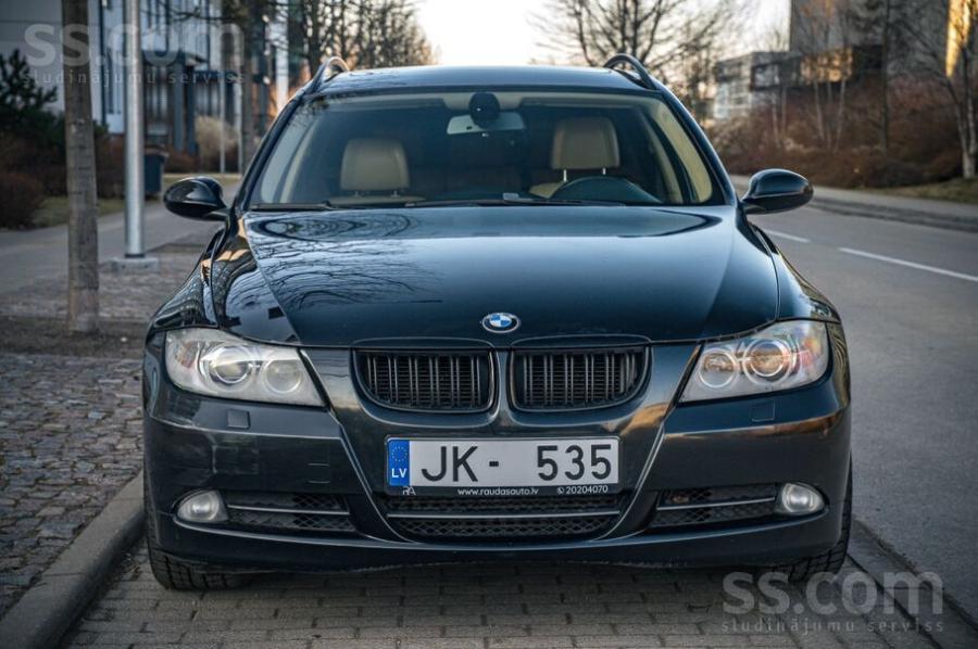Black BMW 330 2005 in Riga, with an engine capacity of 3.00 L and mileage of 0 thousand km for 3590 €, photo 3 on AUTOMOTO.COM.LV