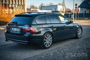 Black BMW 330 2005 in Riga, with an engine capacity of 3.00 L and mileage of 0 thousand km for 3590 €, photo 5 on AUTOMOTO.COM.LV