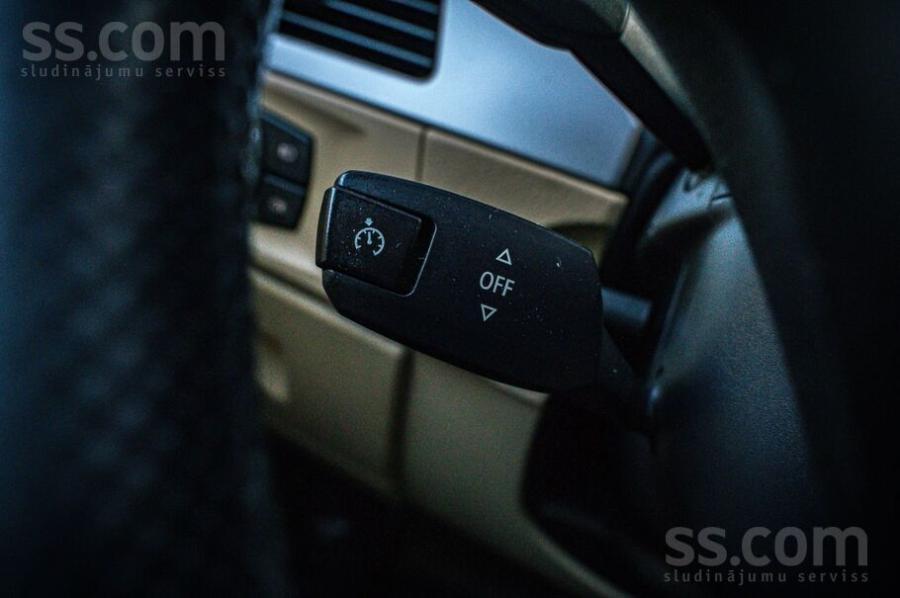 Black BMW 330 2005 in Riga, with an engine capacity of 3.00 L and mileage of 0 thousand km for 3590 €, photo 16 on AUTOMOTO.COM.LV