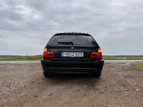 Black BMW 330 2005 in Panevezys, with an engine capacity of 2.99 L and mileage of 250 thousand km for 2500 €, photo 2 on AUTOMOTO.COM.LV