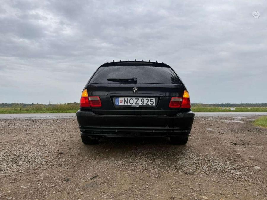Melns BMW 330 2005 Panevēža, ar dzinēja tilpumu 2.99 L un nobraukumu 250 tūkst. km par 2500 €, foto 3 vietnē AUTOMOTO.COM.LV
