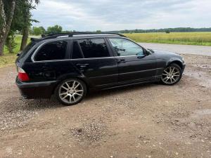 Melns BMW 330 2005 Panevēža, ar dzinēja tilpumu 2.99 L un nobraukumu 250 tūkst. km par 2500 €, foto 5 vietnē AUTOMOTO.COM.LV