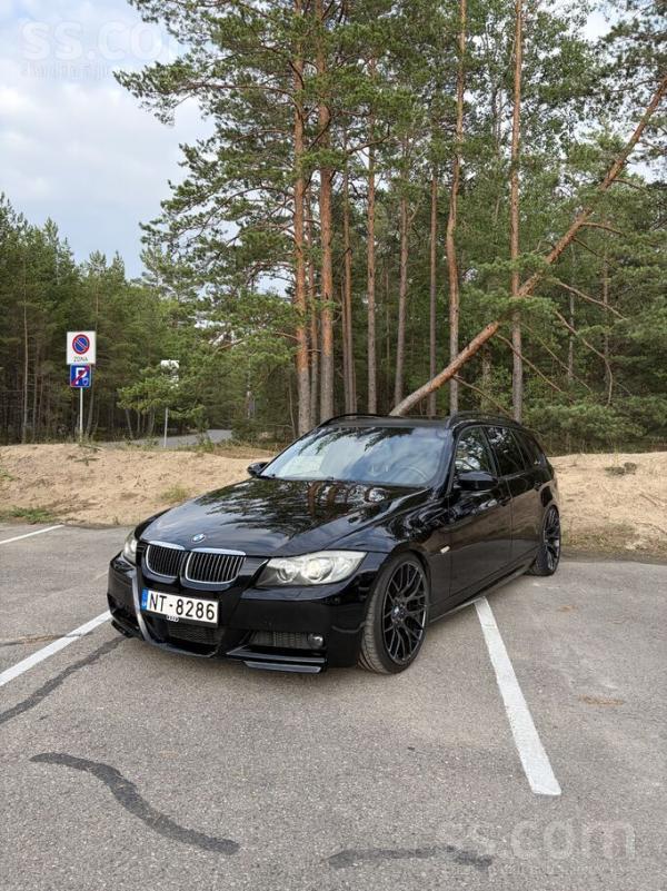 Черный БМВ 330 2005 в Рига, объемом двигателя 3.00 л и пробегом 367 тыс. км за 8000 €, фото 1 на AUTOMOTO.COM.LV