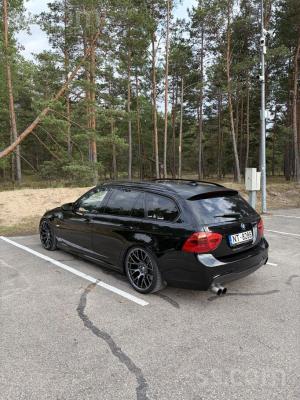 Melns BMW 330 2005 Rīga, ar dzinēja tilpumu 3.00 L un nobraukumu 367 tūkst. km par 8000 €, foto 5 vietnē AUTOMOTO.COM.LV