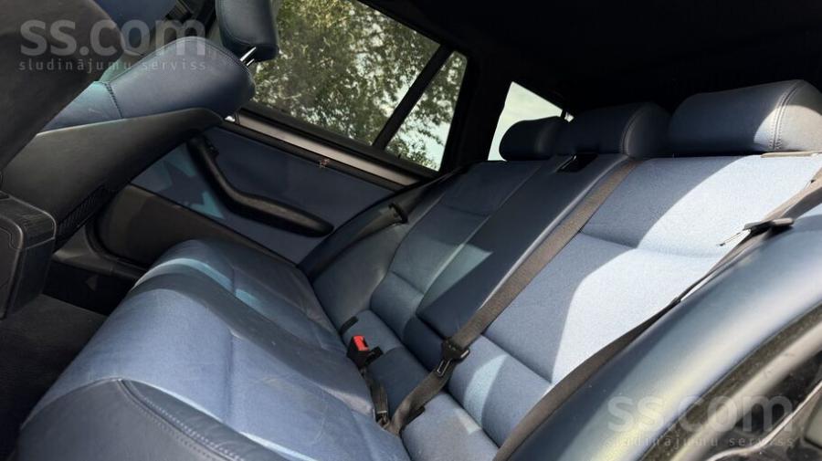 Melns BMW 330 2005 Rīga, ar dzinēja tilpumu 3.00 L un nobraukumu 0 tūkst. km par 2650 €, foto 11 vietnē AUTOMOTO.COM.LV