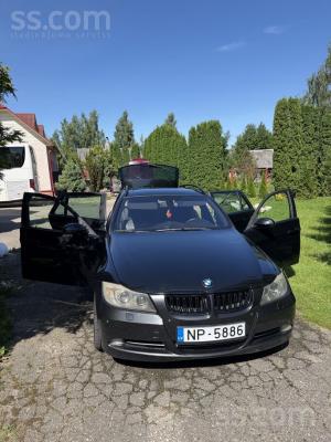 Melns BMW 330 2005 Rēzekne, ar dzinēja tilpumu 3.00 L un nobraukumu 439 tūkst. km par 3700 €, foto  vietnē AUTOMOTO.COM.LV