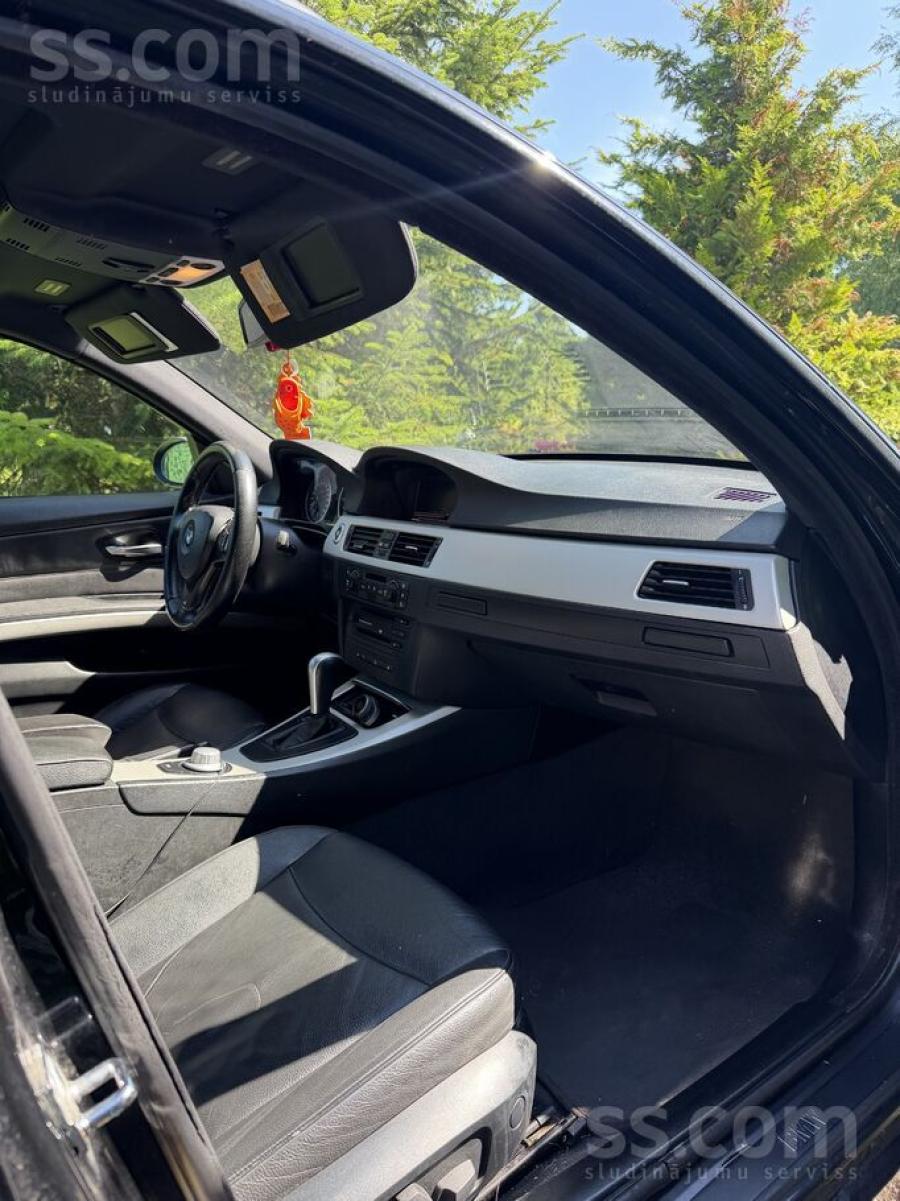 Melns BMW 330 2005 Rēzekne, ar dzinēja tilpumu 3.00 L un nobraukumu 439 tūkst. km par 3700 €, foto 8 vietnē AUTOMOTO.COM.LV
