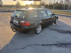 Melns BMW 330 2005 Rīga, ar dzinēja tilpumu 3.00 L un nobraukumu 300 tūkst. km par 2950 €, foto 4 vietnē AUTOMOTO.COM.LV