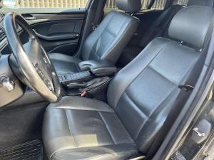 Melns BMW 330 2005 Viļņa, ar dzinēja tilpumu 2.99 L un nobraukumu 250 tūkst. km par 2500 €, foto 10 vietnē AUTOMOTO.COM.LV